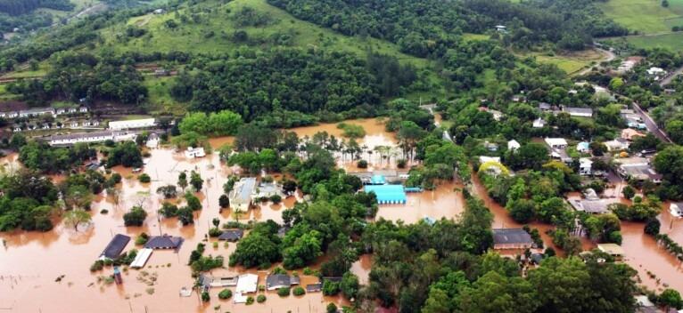 Palmitos: Rio Uruguai inunda Balneário de Ilha Redonda. - Alternativa ...