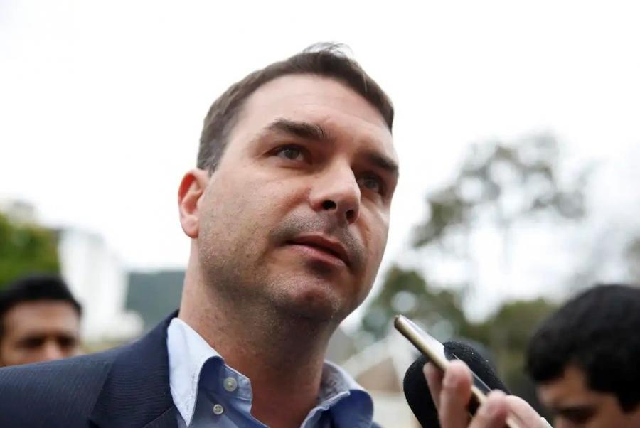 Filho de Bolsonaro diz que pai cogitou indicá-lo como ministro do STF ...